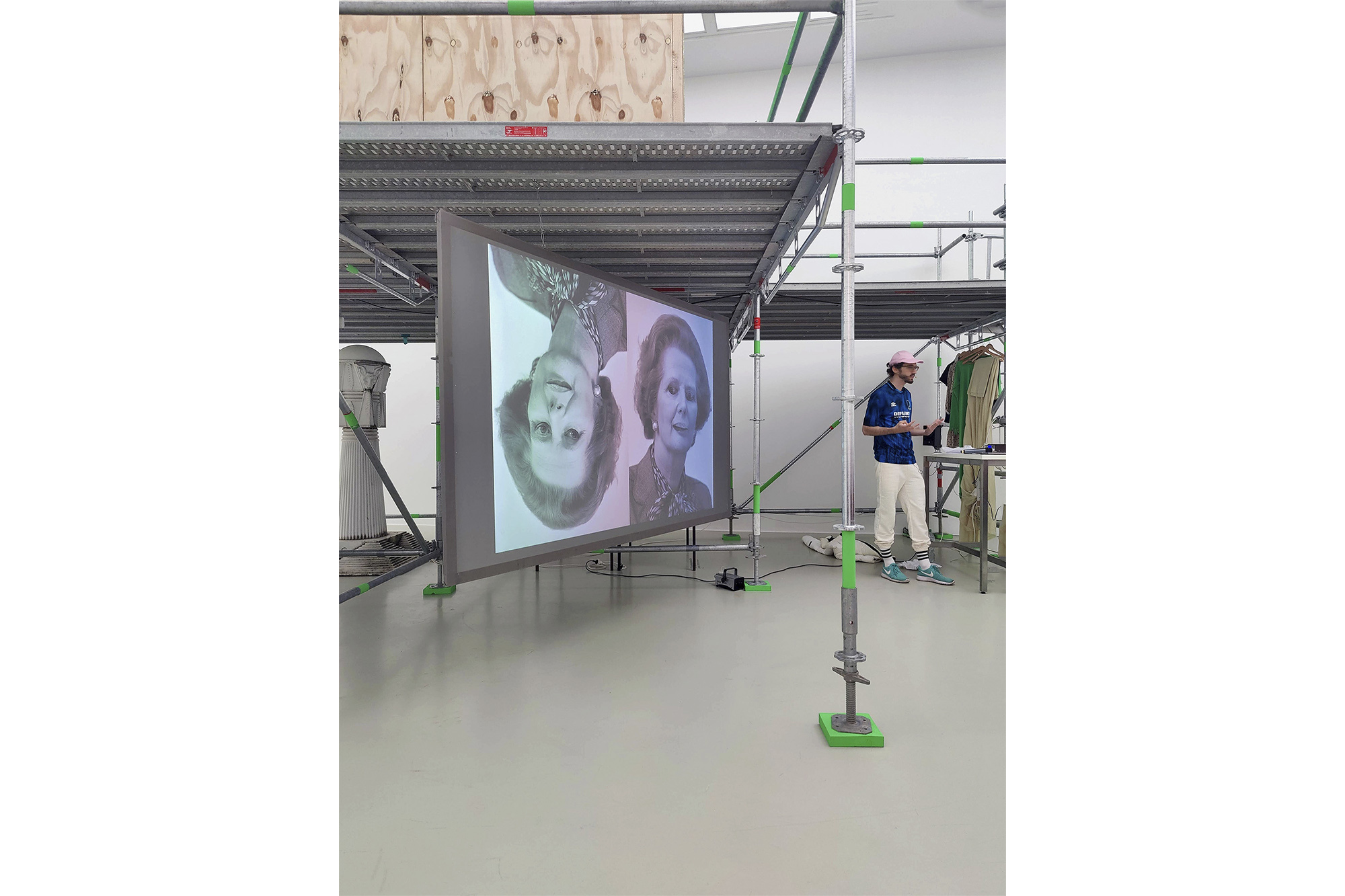 Till Wittwer — Fabrikanten der Wirklichkeit (Display)